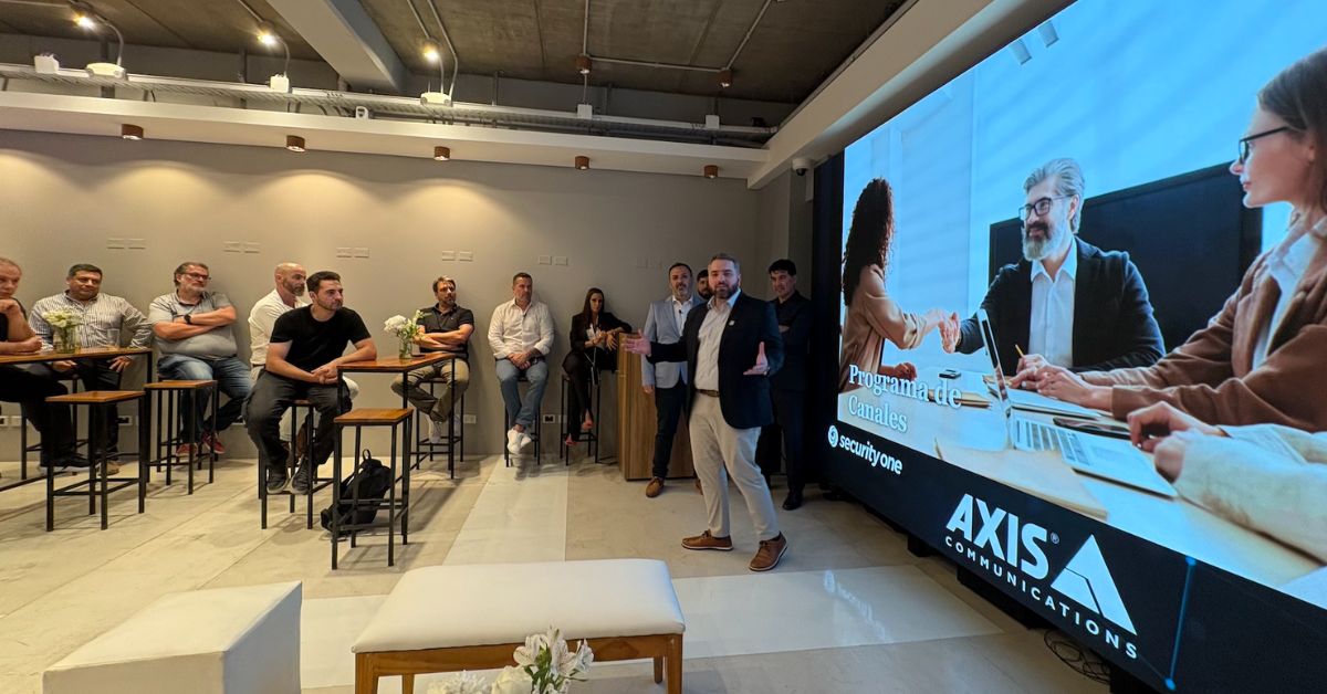 Security One incorpora Axis Communications